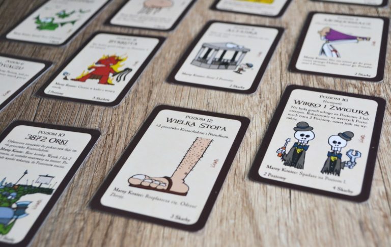 Munchkin gra karciana - złośliwość w "klimacie" RPG - recenzja