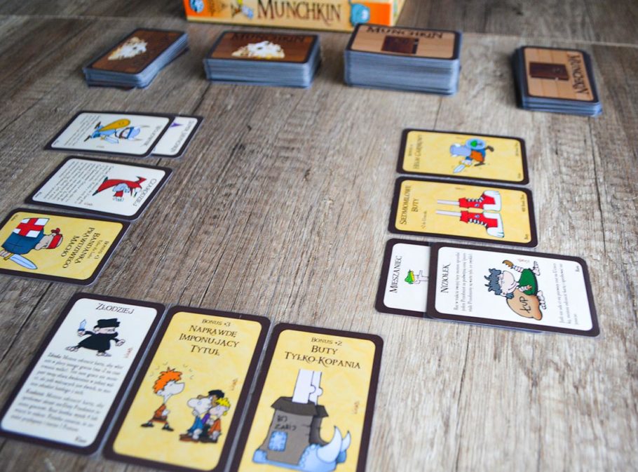 Munchkin gra karciana - złośliwość w "klimacie" RPG - recenzja