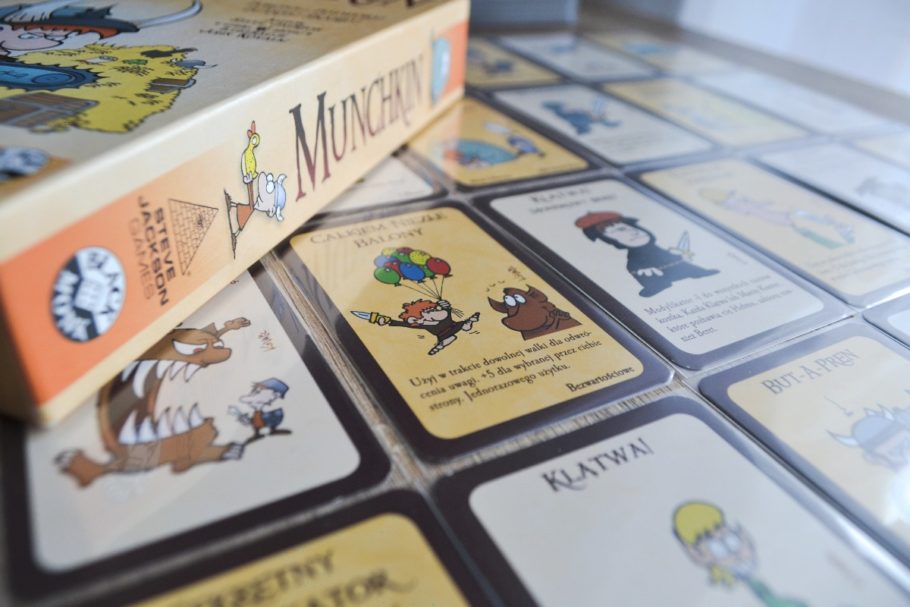 Munchkin gra karciana - złośliwość w "klimacie" RPG - recenzja